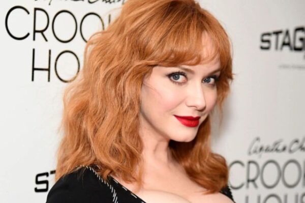 50 Christina Hendricks Bikini Pictures (Hot & Sexy) - Woophy